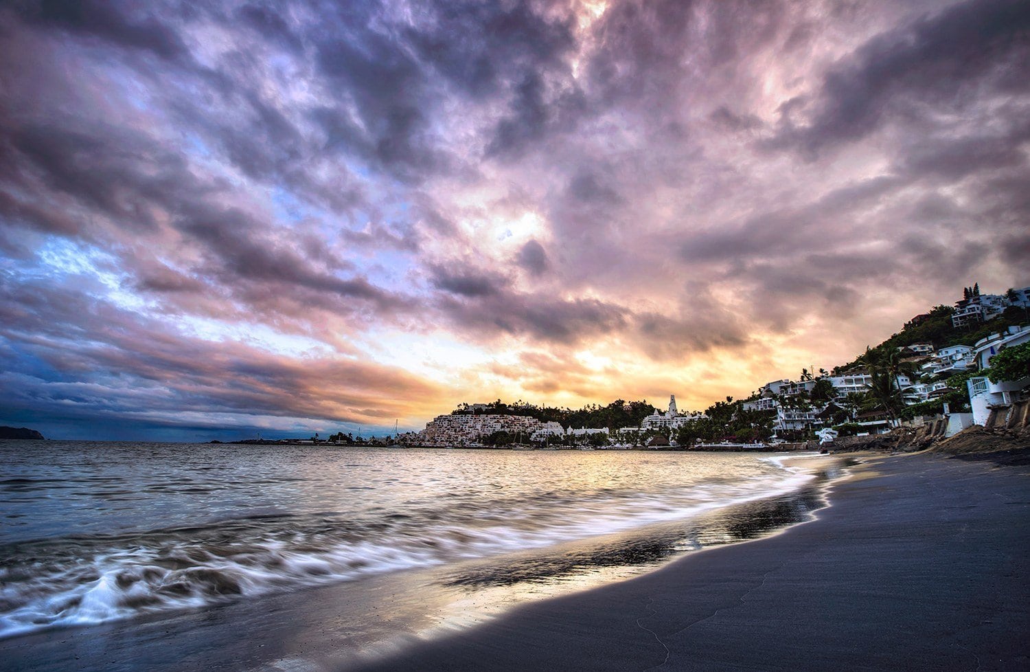 Creative Edit: The Beach "Dark Version" - Tim Martin