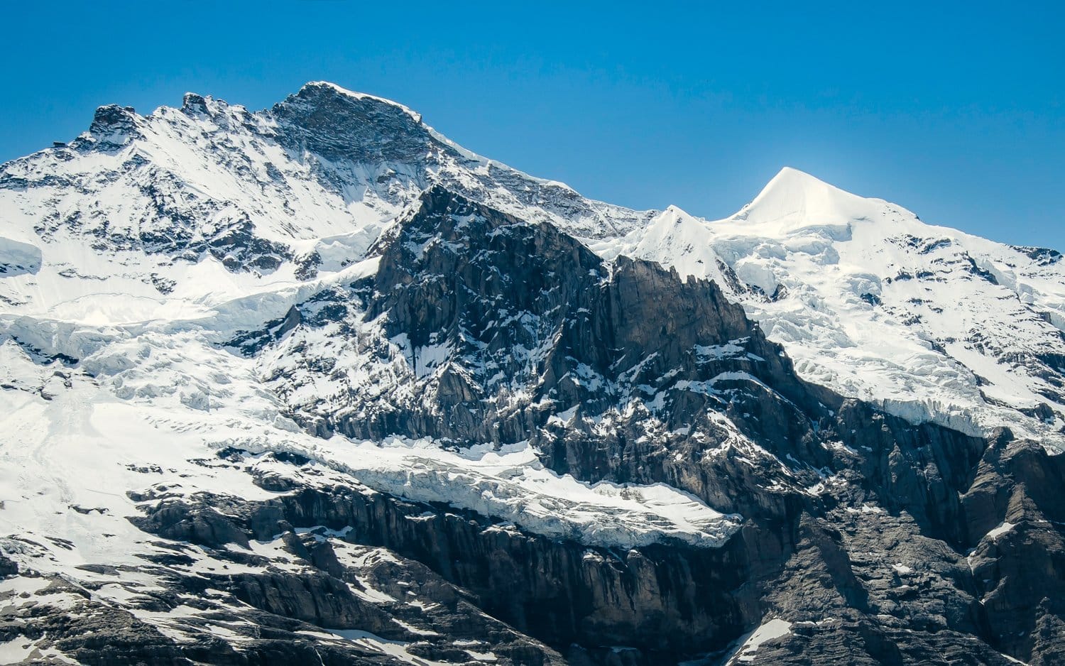 HDR Photography | Snow Peaks in Switzerland - Presetpro.com